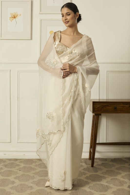 WHITE FLORET SAREE Peeli Dori